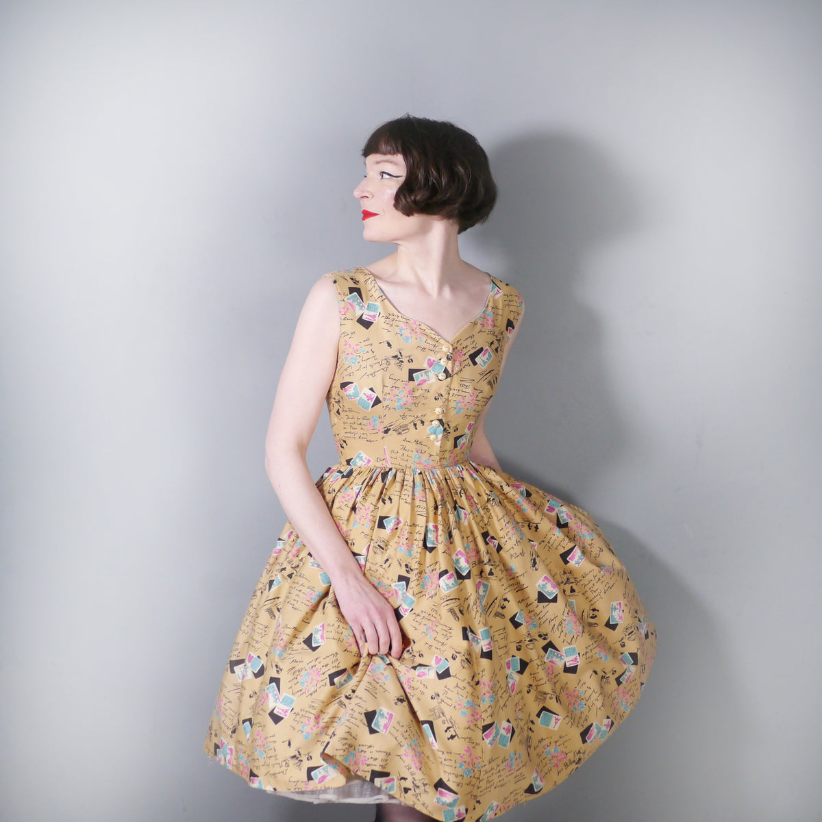 50s NOVELTY PARIS POSTCARDS AND LETTER FULL SKIRT DAY DRESS - S ...